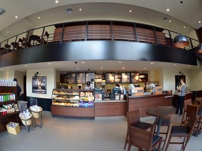A rede de café Starbucks, inaugura loja com espaço pet, em São Paulo ...