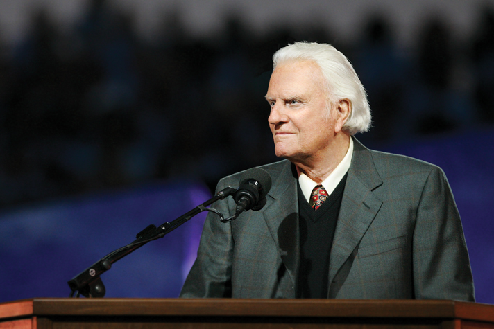 Billy Graham ensina como começar a ler a Bíblia: "Aos poucos, com calma ...