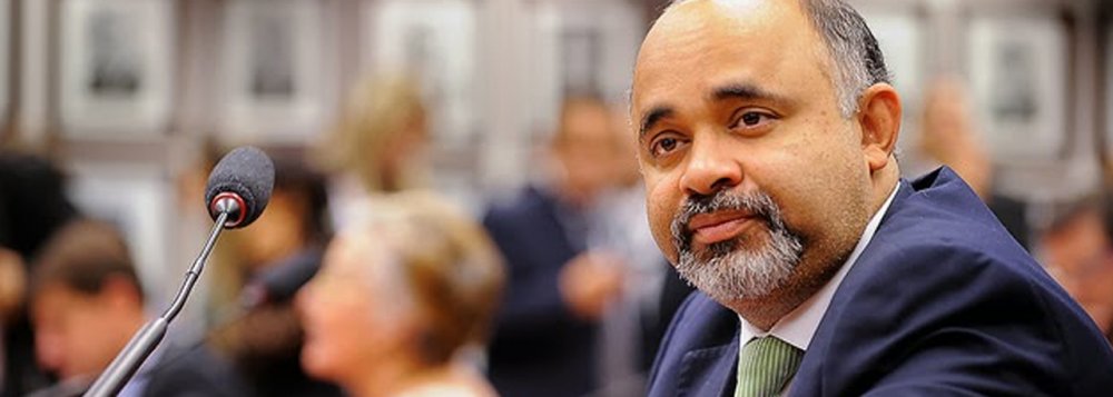 "A Igreja Universal nunca participou do meu trabalho como deputado ...