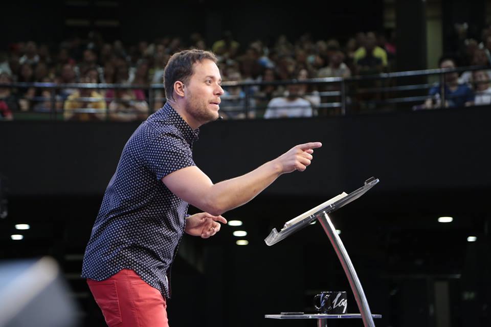 André Valadão: "Seu compromisso com Deus deve falar mais alto que uma ...