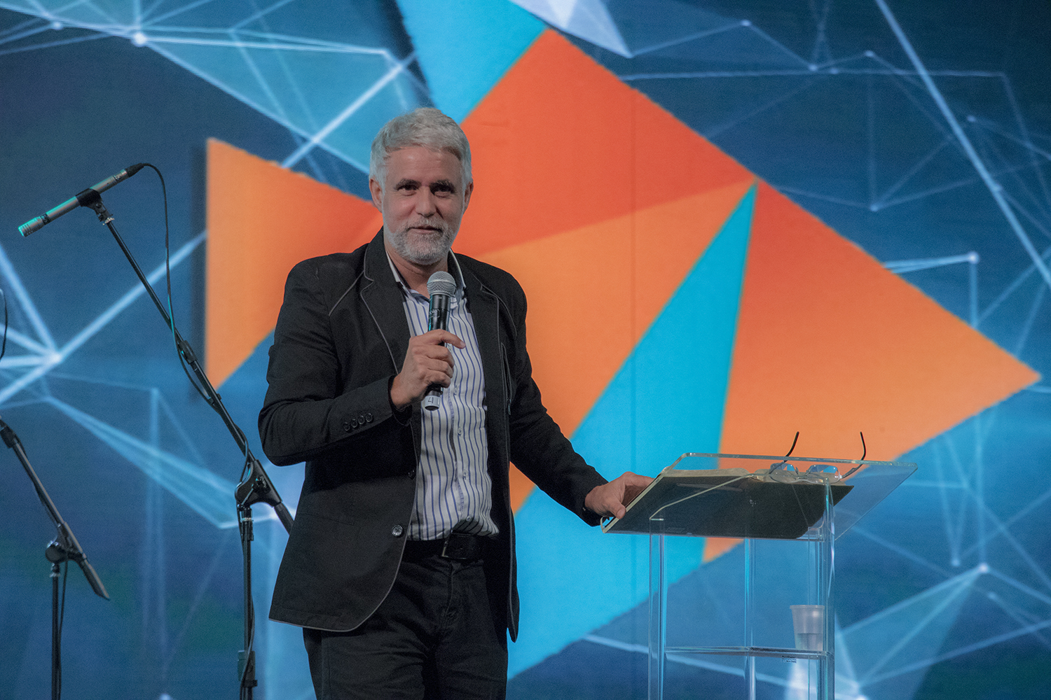 Claudio Duarte pede posicionamento a pastores: “Não negocie o Evangelho ...