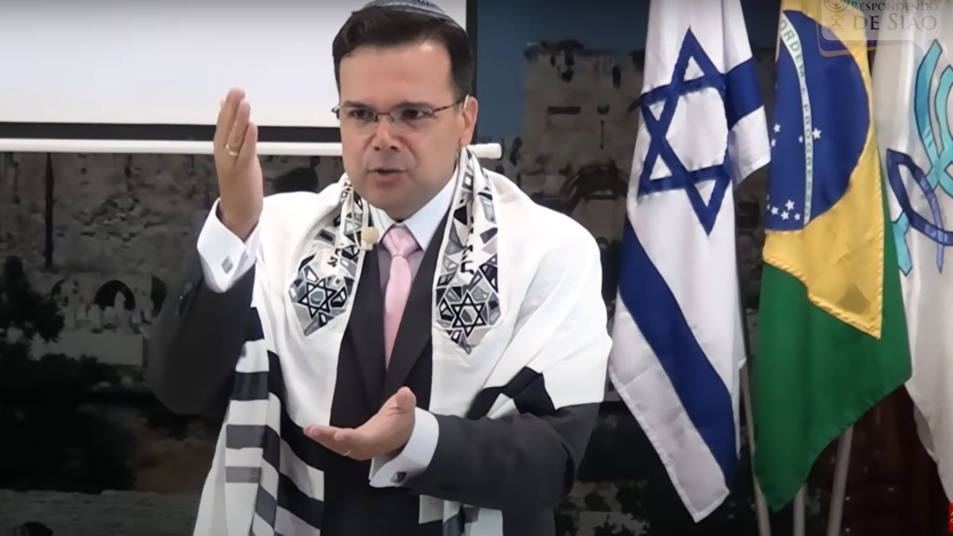 Rabino diz que marca da besta não é um objeto, mas um símbolo: “Muitos ...