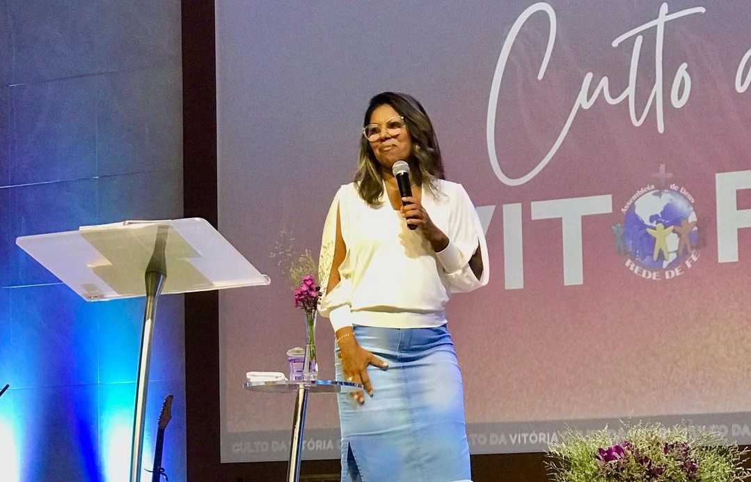 "O Senhor olhou para mim mesmo suja do pecado", diz ex-dançarina do ...